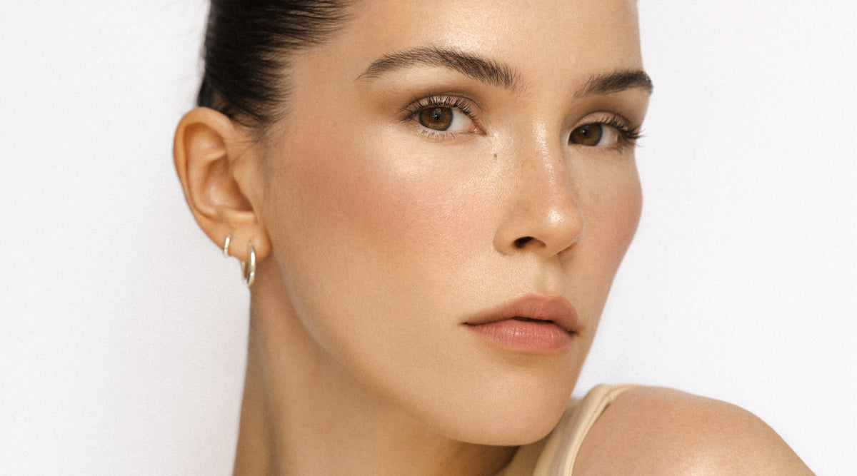 How to Use Highlighter on Your Eyes Like a Makeup Artist | Rose Inc