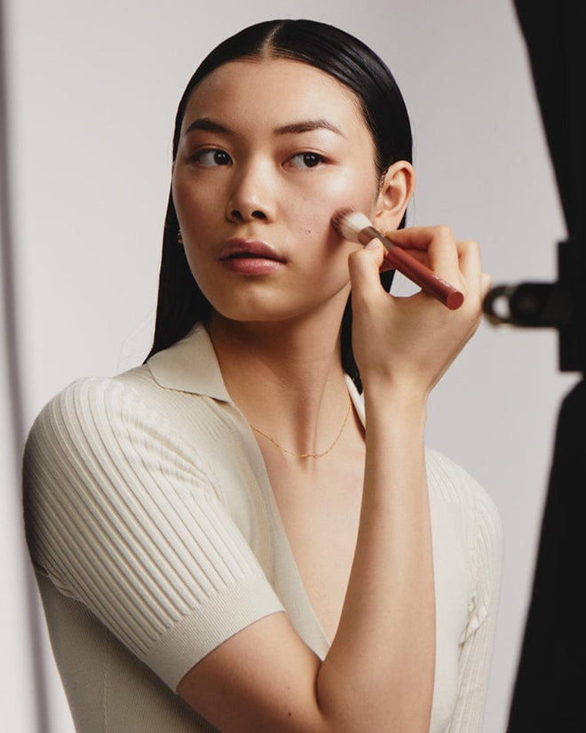 How to Find the Best Highlighter For Your Skin Tone | Rose Inc